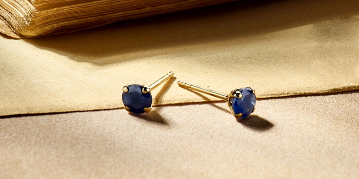 De saffier steen: ontstaan, eigenschappen en betekenis